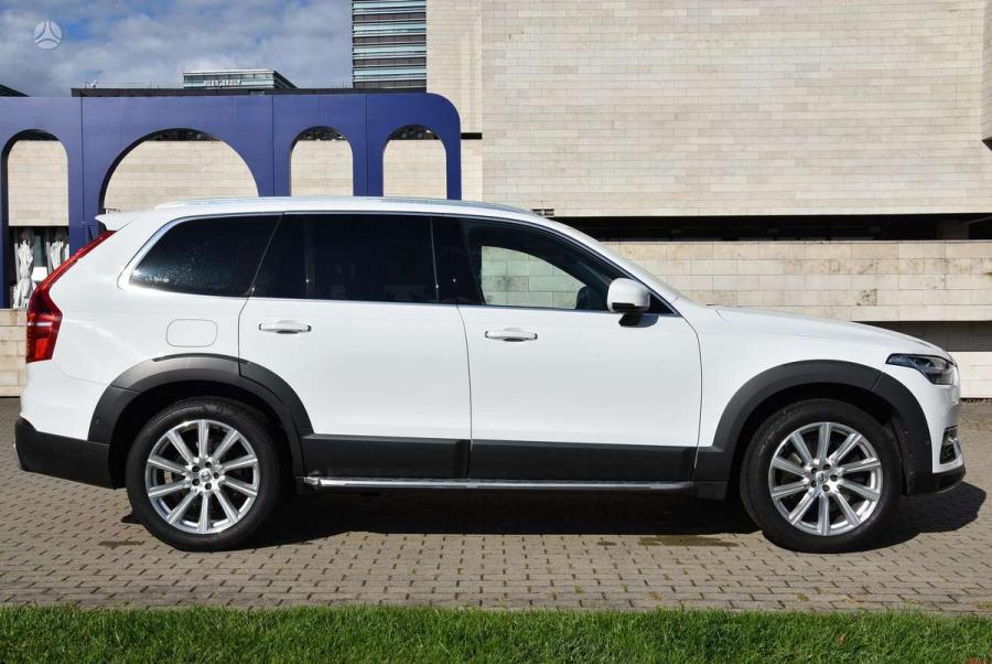 White Volvo XC60 2016 in Vilnius, with an engine capacity of 1.97 L and mileage of 208 thousand km for 18700 €, photo 9 on AUTOMOTO.COM.LV