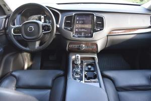 White Volvo XC60 2016 in Vilnius, with an engine capacity of 1.97 L and mileage of 208 thousand km for 18700 €, photo 19 on AUTOMOTO.COM.LV