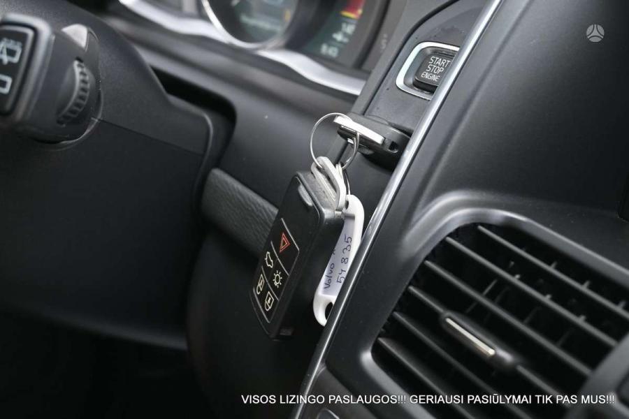 White Volvo XC60 2016 in Kretinga, with an engine capacity of 1.97 L and mileage of 238 thousand km for 13699 €, photo 28 on AUTOMOTO.COM.LV