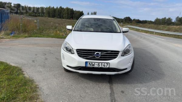 Balts Volvo XC60 2016 Rīga, ar dzinēja tilpumu 2.40 L un nobraukumu 243 tūkst. km par 16000 €, foto 3 vietnē AUTOMOTO.COM.LV