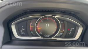 Белый Вольво ХС60 2016 в Рига, объемом двигателя 2.40 л и пробегом 243 тыс. км за 16000 €, фото 9 на AUTOMOTO.COM.LV