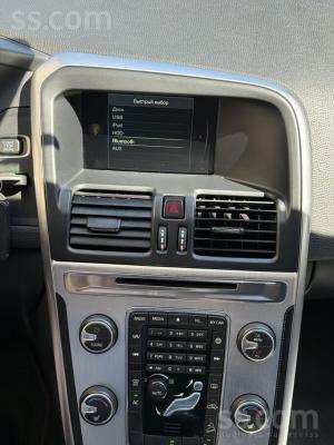 White Volvo XC60 2016 in Riga, with an engine capacity of 2.40 L and mileage of 0 thousand km for 12800 €, photo 9 on AUTOMOTO.COM.LV