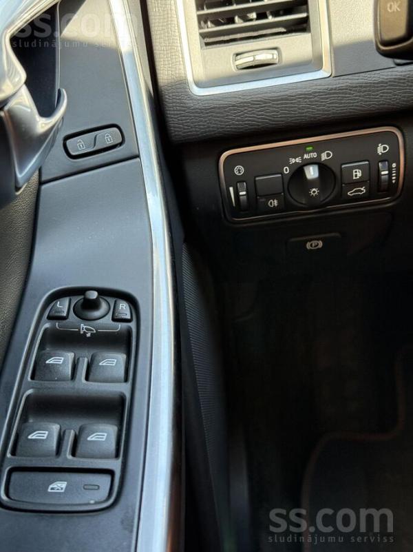 Balts Volvo XC60 2016 Rīga, ar dzinēja tilpumu 2.40 L un nobraukumu 0 tūkst. km par 12800 €, foto 10 vietnē AUTOMOTO.COM.LV
