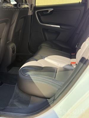 White Volvo XC60 2016 in Riga, with an engine capacity of 2.40 L and mileage of 0 thousand km for 12800 €, photo 14 on AUTOMOTO.COM.LV
