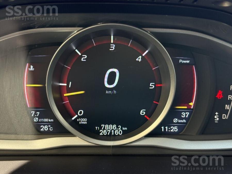 White Volvo XC60 2016 in Riga, with an engine capacity of 2.40 L and mileage of 0 thousand km for 12800 €, photo 15 on AUTOMOTO.COM.LV