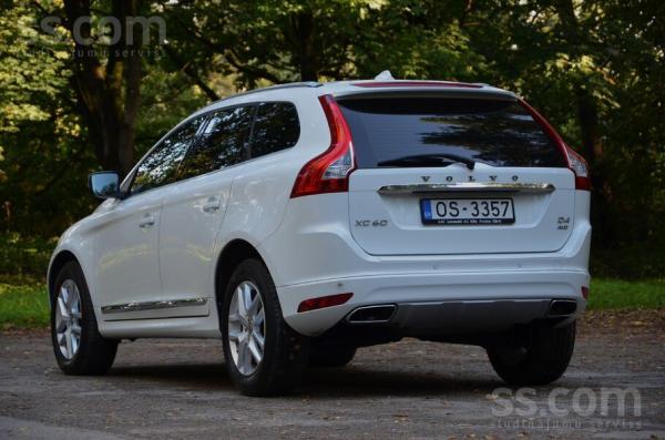 White Volvo XC60 2016 in Riga, with an engine capacity of 2.40 L and mileage of 191 thousand km for 14490 €, photo 8 on AUTOMOTO.COM.LV