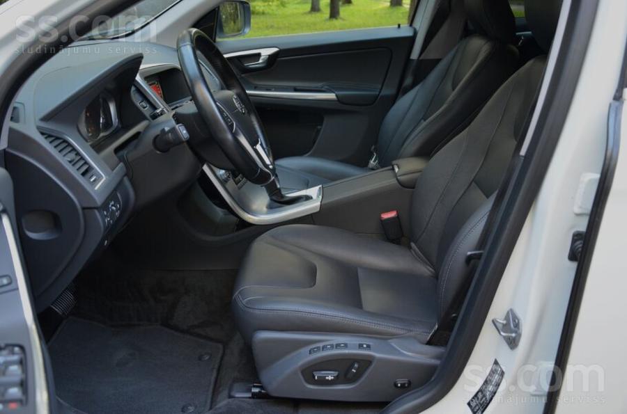 Balts Volvo XC60 2016 Rīga, ar dzinēja tilpumu 2.40 L un nobraukumu 191 tūkst. km par 14490 €, foto 13 vietnē AUTOMOTO.COM.LV