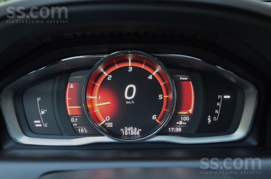 Balts Volvo XC60 2016 Rīga, ar dzinēja tilpumu 2.40 L un nobraukumu 191 tūkst. km par 14490 €, foto 16 vietnē AUTOMOTO.COM.LV