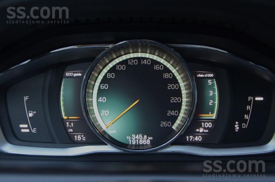 Balts Volvo XC60 2016 Rīga, ar dzinēja tilpumu 2.40 L un nobraukumu 191 tūkst. km par 14490 €, foto 17 vietnē AUTOMOTO.COM.LV
