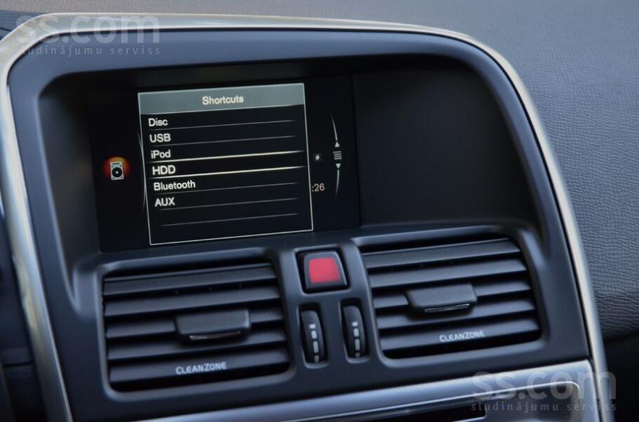 Balts Volvo XC60 2016 Rīga, ar dzinēja tilpumu 2.40 L un nobraukumu 191 tūkst. km par 14490 €, foto 25 vietnē AUTOMOTO.COM.LV