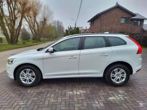 White Volvo XC60 2017 in Siauliai, with an engine capacity of 1.97 L and mileage of 275 thousand km for 12250 €, photo  on AUTOMOTO.COM.LV