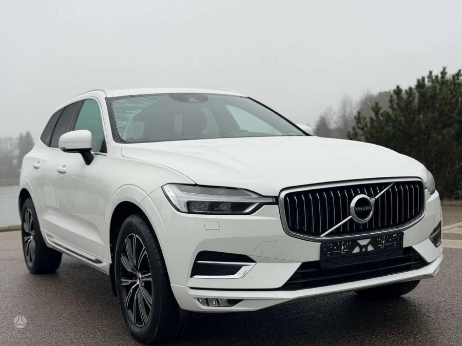 White Volvo XC60 2017 in Utena, with an engine capacity of 1.97 L and mileage of 214 thousand km for 19950 €, photo 7 on AUTOMOTO.COM.LV