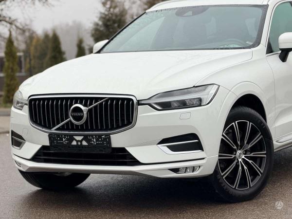 White Volvo XC60 2017 in Utena, with an engine capacity of 1.97 L and mileage of 214 thousand km for 19950 €, photo 3 on AUTOMOTO.COM.LV