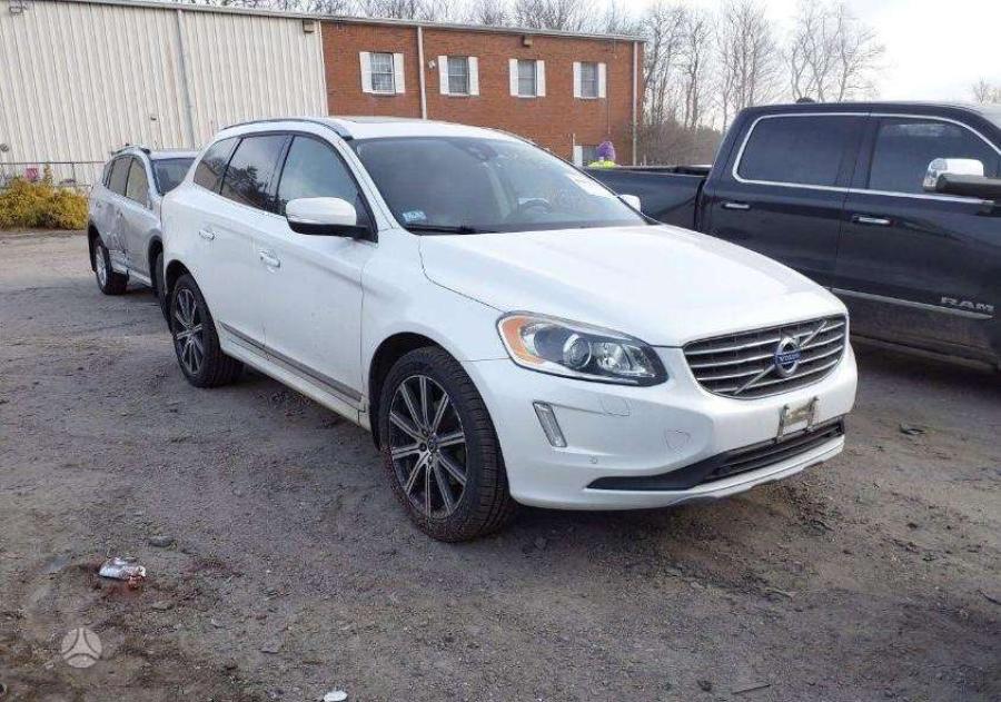 Balts Volvo XC60 2017 Viļņa, ar dzinēja tilpumu 1.97 L un nobraukumu 305 tūkst. km par 8960 €, foto 2 vietnē AUTOMOTO.COM.LV
