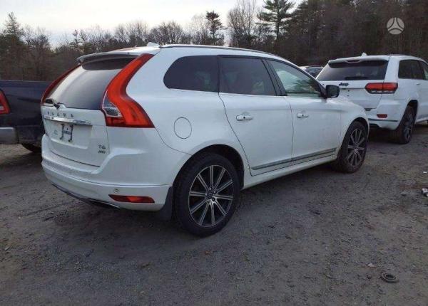 White Volvo XC60 2017 in Vilnius, with an engine capacity of 1.97 L and mileage of 305 thousand km for 8960 €, photo 4 on AUTOMOTO.COM.LV