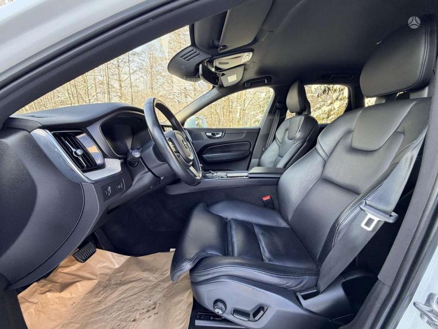 Balts Volvo XC60 2017 Utena, ar dzinēja tilpumu 1.97 L un nobraukumu 214 tūkst. km par 19950 €, foto 14 vietnē AUTOMOTO.COM.LV