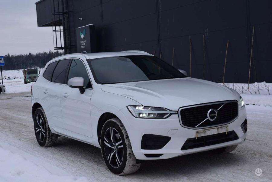 White Volvo XC60 2017 in Vilnius, with an engine capacity of 1.97 L and mileage of 248 thousand km for 20000 €, photo 3 on AUTOMOTO.COM.LV