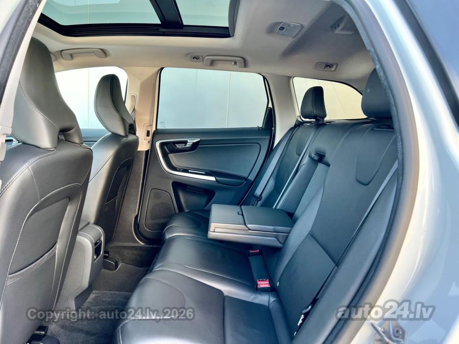 Balts Volvo XC60 2017 Tallina, ar dzinēja tilpumu 2.40 L un nobraukumu 210 tūkst. km par 16500 €, foto 15 vietnē AUTOMOTO.COM.LV