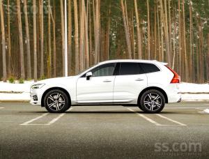 White Volvo XC60 2017 in Riga, with an engine capacity of 2.00 L and mileage of 244 thousand km for 18190 €, photo 5 on AUTOMOTO.COM.LV