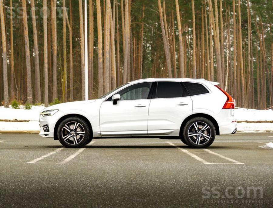 White Volvo XC60 2017 in Riga, with an engine capacity of 2.00 L and mileage of 244 thousand km for 18190 €, photo 5 on AUTOMOTO.COM.LV