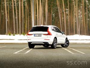 White Volvo XC60 2017 in Riga, with an engine capacity of 2.00 L and mileage of 244 thousand km for 18190 €, photo 6 on AUTOMOTO.COM.LV