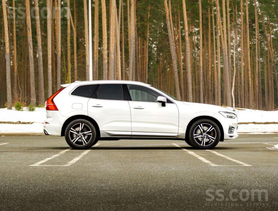 White Volvo XC60 2017 in Riga, with an engine capacity of 2.00 L and mileage of 244 thousand km for 18190 €, photo 9 on AUTOMOTO.COM.LV