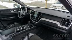 White Volvo XC60 2017 in Riga, with an engine capacity of 2.00 L and mileage of 244 thousand km for 18190 €, photo 11 on AUTOMOTO.COM.LV