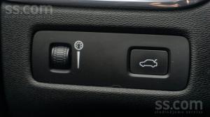 White Volvo XC60 2017 in Riga, with an engine capacity of 2.00 L and mileage of 244 thousand km for 18190 €, photo 26 on AUTOMOTO.COM.LV