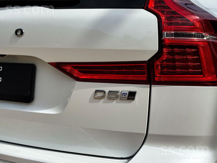Balts Volvo XC60 2017 Rīga, ar dzinēja tilpumu 2.00 L un nobraukumu 99 tūkst. km par 24700 €, foto 14 vietnē AUTOMOTO.COM.LV