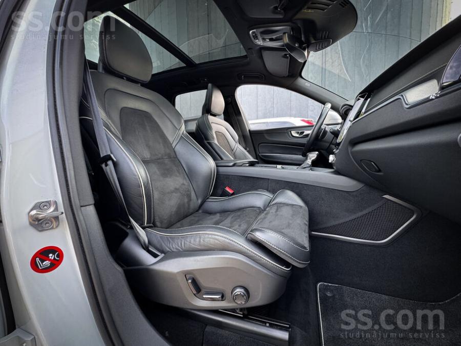 Balts Volvo XC60 2017 Rīga, ar dzinēja tilpumu 2.00 L un nobraukumu 99 tūkst. km par 24700 €, foto 26 vietnē AUTOMOTO.COM.LV