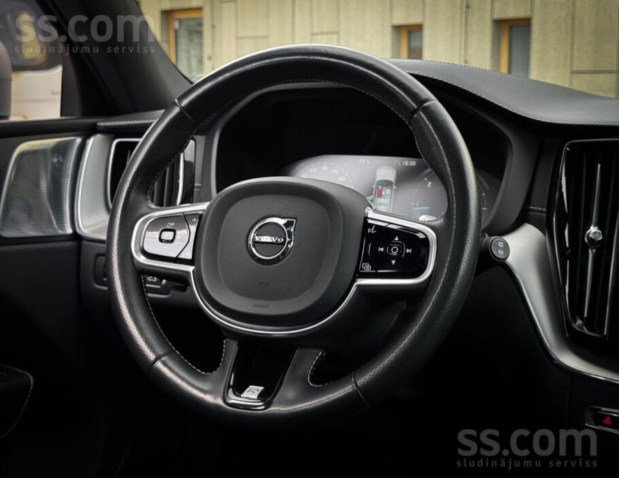 Balts Volvo XC60 2017 Rīga, ar dzinēja tilpumu 2.00 L un nobraukumu 99 tūkst. km par 24700 €, foto 33 vietnē AUTOMOTO.COM.LV