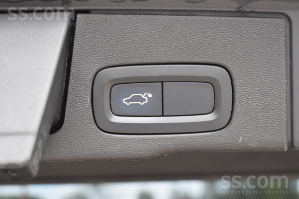 Balts Volvo XC60 2017 Kuldīga, ar dzinēja tilpumu 2.00 L un nobraukumu 0 tūkst. km par 20550 €, foto 9 vietnē AUTOMOTO.COM.LV
