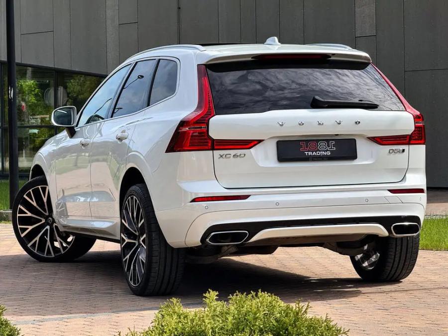 Balts Volvo XC60 2017 Rīga, ar dzinēja tilpumu 2.00 L un nobraukumu 99 tūkst. km par 23800 €, foto 3 vietnē AUTOMOTO.COM.LV