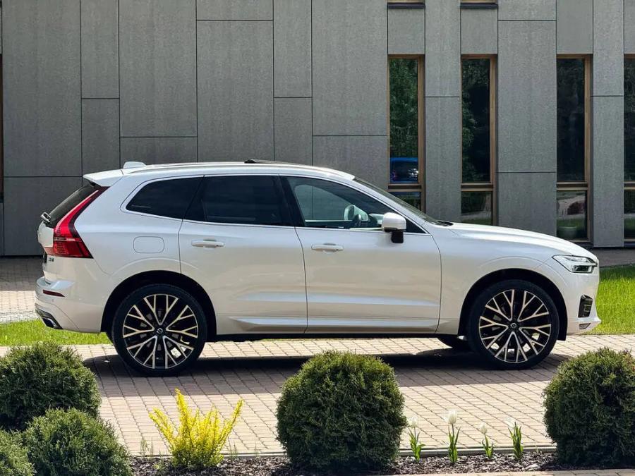 Balts Volvo XC60 2017 Rīga, ar dzinēja tilpumu 2.00 L un nobraukumu 99 tūkst. km par 23800 €, foto 7 vietnē AUTOMOTO.COM.LV