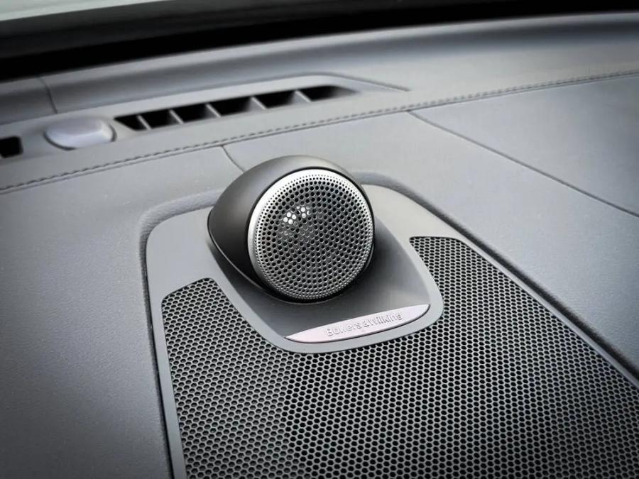 Balts Volvo XC60 2017 Rīga, ar dzinēja tilpumu 2.00 L un nobraukumu 99 tūkst. km par 23800 €, foto 22 vietnē AUTOMOTO.COM.LV