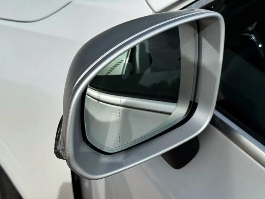 Balts Volvo XC60 2017 Rīga, ar dzinēja tilpumu 2.00 L un nobraukumu 99 tūkst. km par 23800 €, foto 31 vietnē AUTOMOTO.COM.LV
