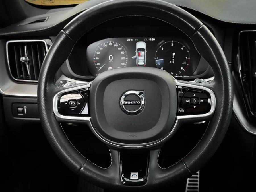 Balts Volvo XC60 2017 Rīga, ar dzinēja tilpumu 2.00 L un nobraukumu 99 tūkst. km par 23800 €, foto 35 vietnē AUTOMOTO.COM.LV