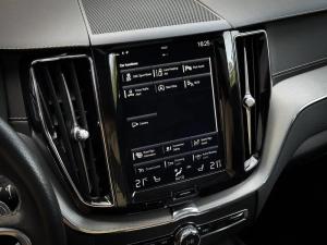 Balts Volvo XC60 2017 Rīga, ar dzinēja tilpumu 2.00 L un nobraukumu 99 tūkst. km par 23800 €, foto 38 vietnē AUTOMOTO.COM.LV