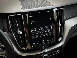 Balts Volvo XC60 2017 Rīga, ar dzinēja tilpumu 2.00 L un nobraukumu 99 tūkst. km par 23800 €, foto 39 vietnē AUTOMOTO.COM.LV