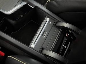Balts Volvo XC60 2017 Rīga, ar dzinēja tilpumu 2.00 L un nobraukumu 99 tūkst. km par 23800 €, foto 41 vietnē AUTOMOTO.COM.LV