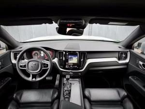 White Volvo XC60 2017 in Riga, with an engine capacity of 2.00 L and mileage of 137 thousand km for 24800 €, photo 11 on AUTOMOTO.COM.LV