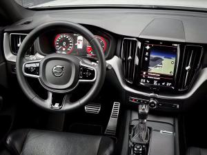 White Volvo XC60 2017 in Riga, with an engine capacity of 2.00 L and mileage of 137 thousand km for 24800 €, photo 12 on AUTOMOTO.COM.LV