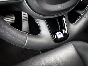 White Volvo XC60 2017 in Riga, with an engine capacity of 2.00 L and mileage of 137 thousand km for 24800 €, photo 14 on AUTOMOTO.COM.LV