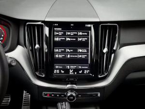 White Volvo XC60 2017 in Riga, with an engine capacity of 2.00 L and mileage of 137 thousand km for 24800 €, photo 15 on AUTOMOTO.COM.LV