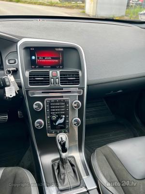 Balts Volvo XC60 2017 Tallina, ar dzinēja tilpumu 2.40 L un nobraukumu 0 tūkst. km par 16999 €, foto 8 vietnē AUTOMOTO.COM.LV