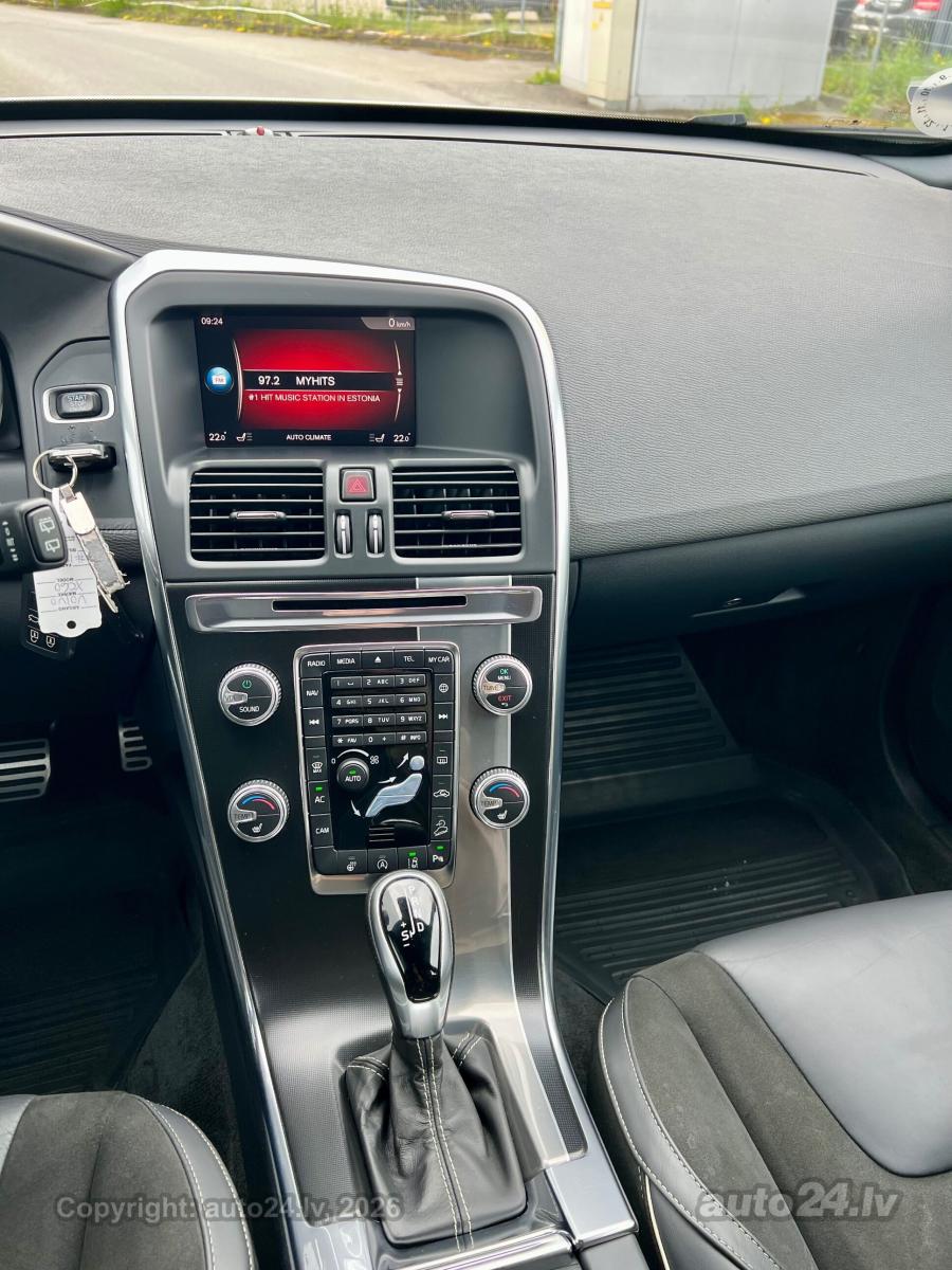 Balts Volvo XC60 2017 Tallina, ar dzinēja tilpumu 2.40 L un nobraukumu 0 tūkst. km par 16999 €, foto 8 vietnē AUTOMOTO.COM.LV
