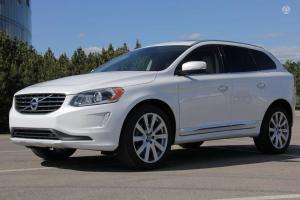 White Volvo XC60 2017 in Siauliai, with an engine capacity of 1.97 L and mileage of 238 thousand km for 13999 €, photo 4 on AUTOMOTO.COM.LV