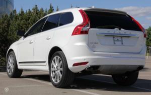 White Volvo XC60 2017 in Siauliai, with an engine capacity of 1.97 L and mileage of 238 thousand km for 13999 €, photo 12 on AUTOMOTO.COM.LV