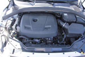White Volvo XC60 2017 in Siauliai, with an engine capacity of 1.97 L and mileage of 238 thousand km for 13999 €, photo 35 on AUTOMOTO.COM.LV