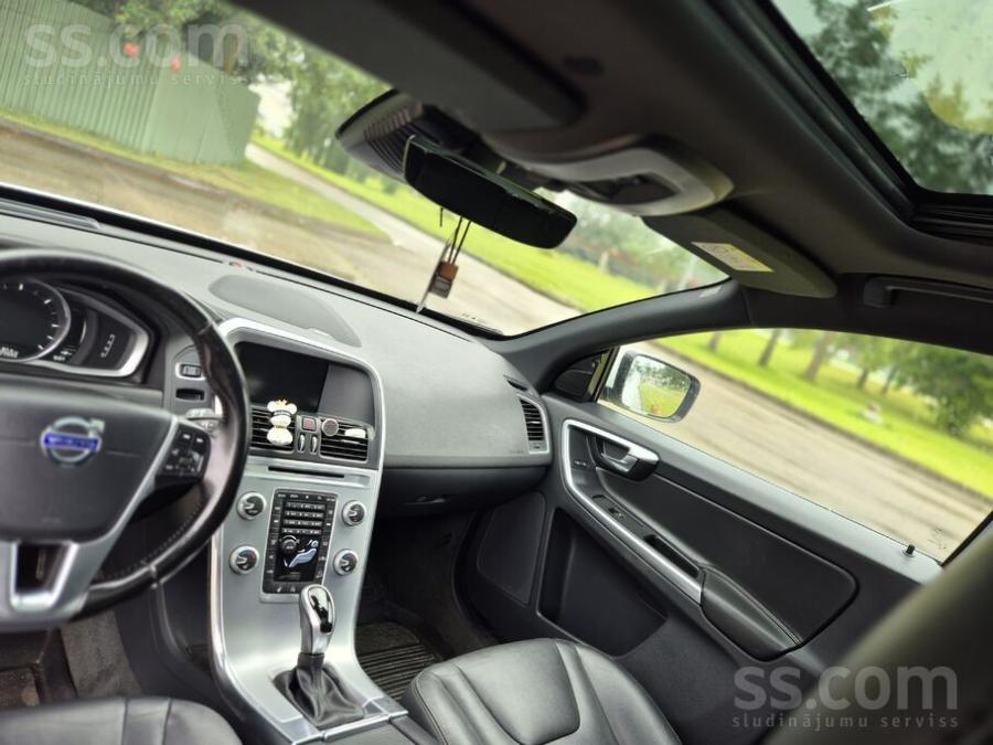 Balts Volvo XC60 2017 Rēzekne, ar dzinēja tilpumu 2.40 L un nobraukumu 277 tūkst. km par 16300 €, foto 12 vietnē AUTOMOTO.COM.LV